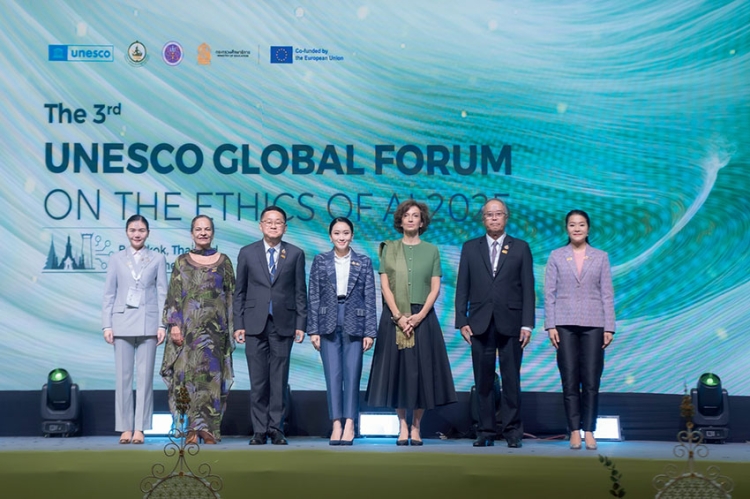 นายกฯ ‘แพทองธาร’ ชูไทยผู้นำจริยธรรม AI บนเวทีโลก! “The 3rd UNESCO Global Forum on the Ethics of ...